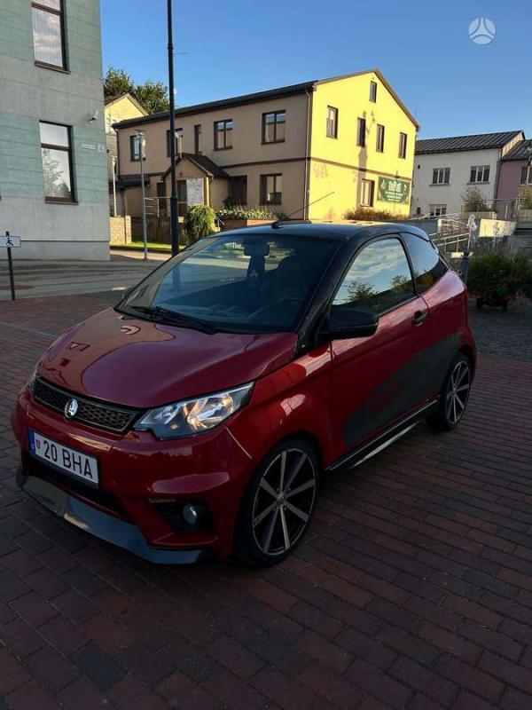 Красный Аиксам GTI 2018 в Плунге, объемом двигателя 0.00 л и пробегом 20 тыс. км за 7450 €, фото 9 на AUTOMOTO.COM.LV