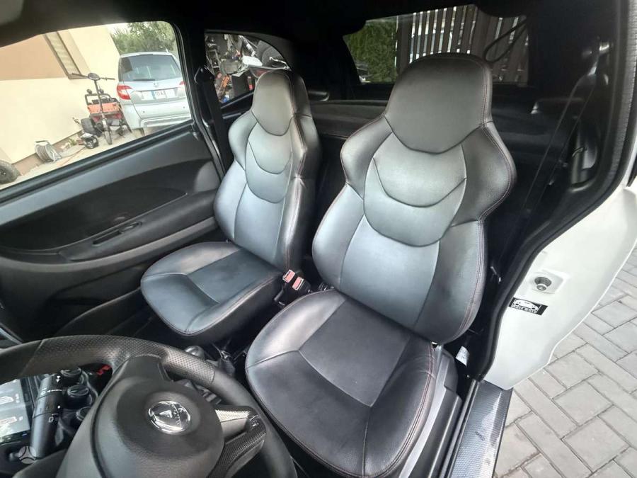 White Aixam GTI 2017 in Vilnius, with an engine capacity of 0.48 L and mileage of 33 thousand km for 7600 €, photo 11 on AUTOMOTO.COM.LV