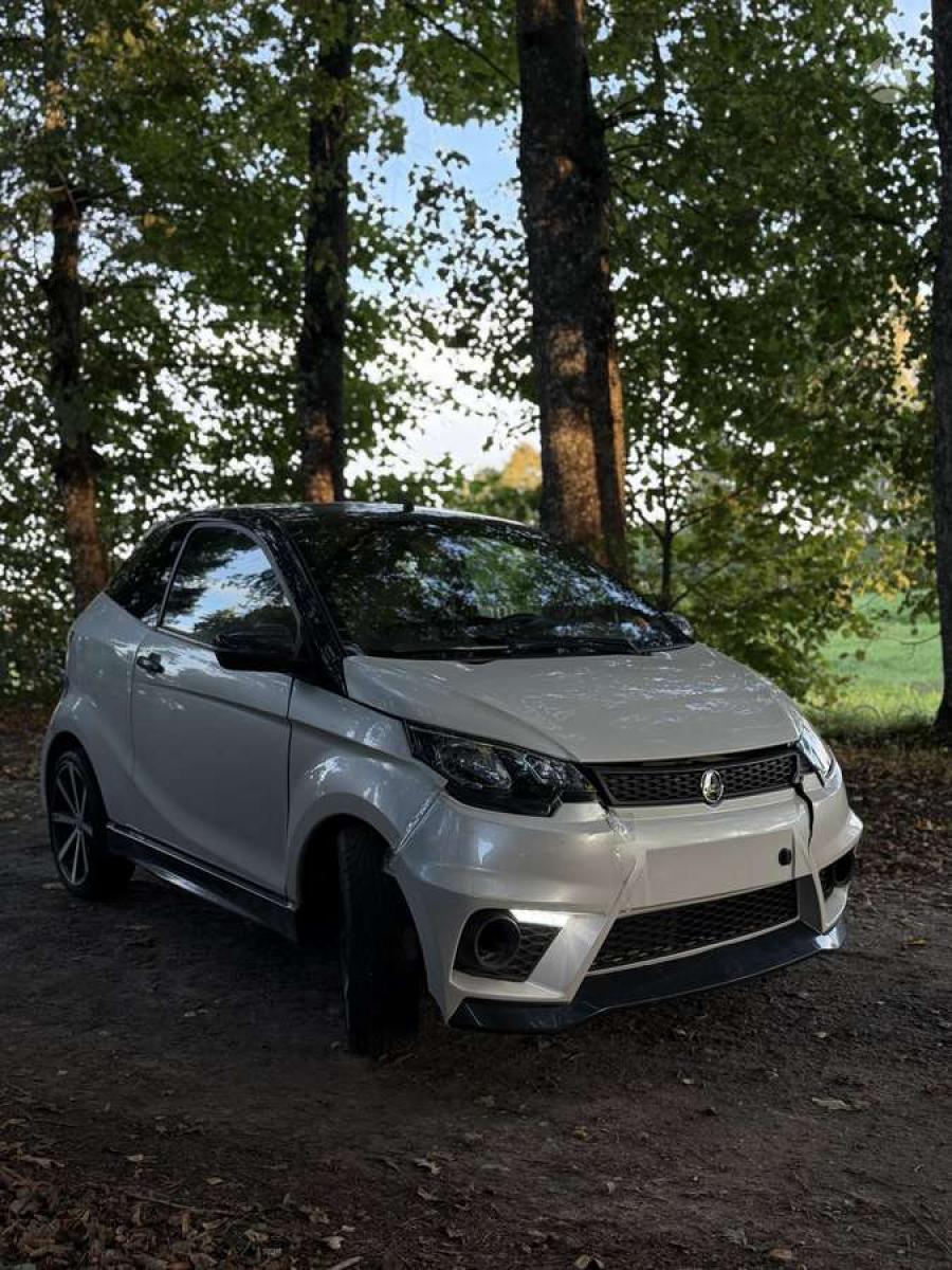 Balts Aixam GTI 2017 Tauragė, ar dzinēja tilpumu 0.00 L un nobraukumu 61 tūkst. km par 6400 €, foto 4 vietnē AUTOMOTO.COM.LV