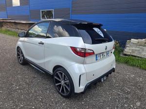 White Aixam GTI 2018 in Taurage, with an engine capacity of 0.00 L and mileage of 32 thousand km for 6700 €, photo 8 on AUTOMOTO.COM.LV