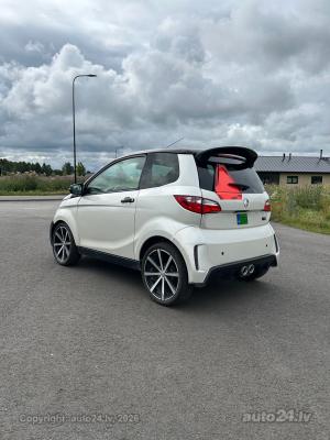 White Aixam S9 2017 in Tallinn, with an engine capacity of 0.48 L and mileage of 98 thousand km for 6490 €, photo 5 on AUTOMOTO.COM.LV