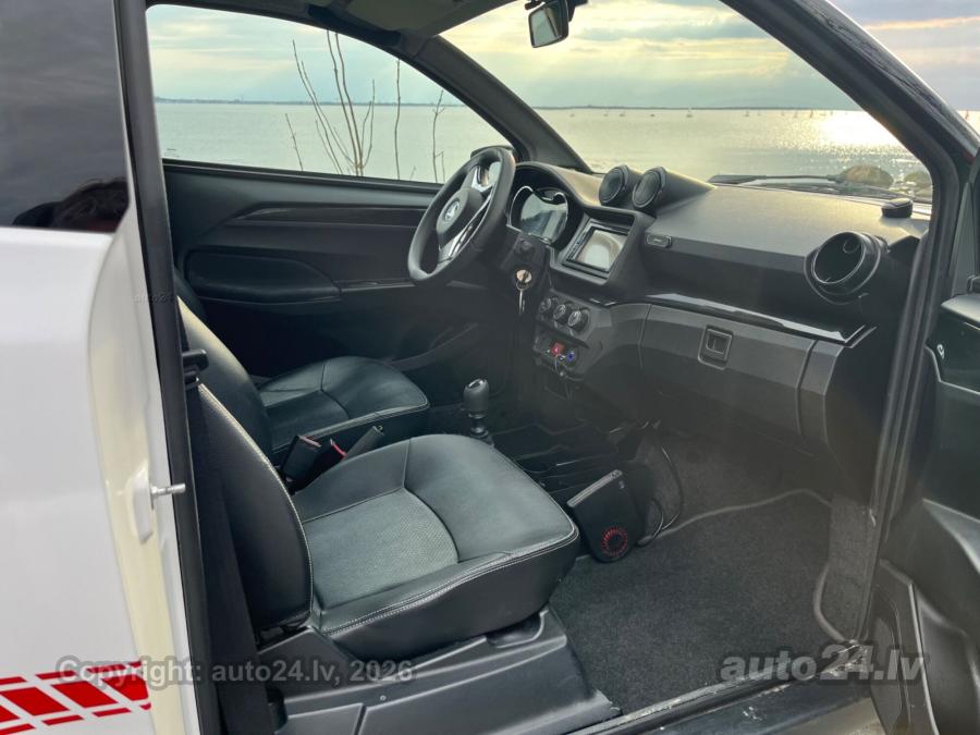 Balts Aixam S9 2020 Tallina, ar dzinēja tilpumu 0.48 L un nobraukumu 29 tūkst. km par 10150 €, foto 5 vietnē AUTOMOTO.COM.LV