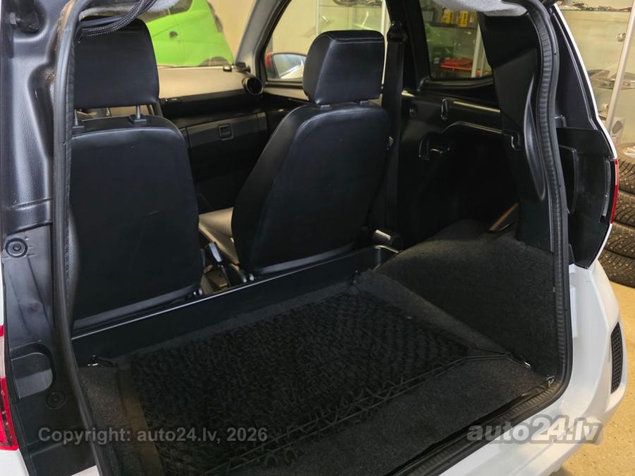 Balts Aixam S9 2020 Tallina, ar dzinēja tilpumu 0.48 L un nobraukumu 29 tūkst. km par 9790 €, foto 12 vietnē AUTOMOTO.COM.LV