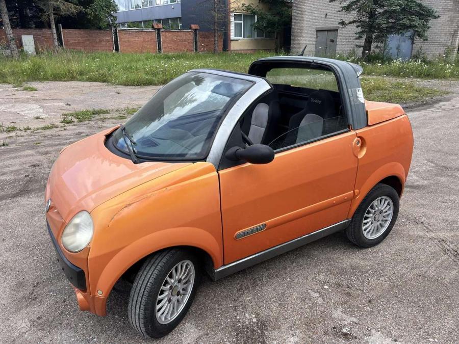 Orange Aixam Scouty 2006 in Taurage, with an engine capacity of 0.40 L and mileage of 100 thousand km for 2600 €, photo 1 on AUTOMOTO.COM.LV