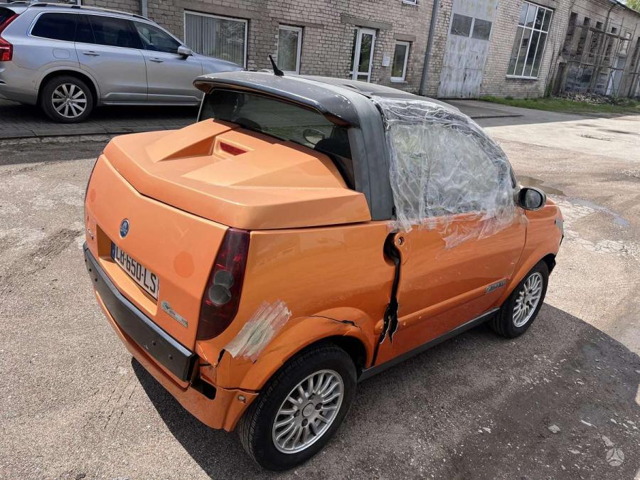 Orange Aixam Scouty 2006 in Taurage, with an engine capacity of 0.40 L and mileage of 100 thousand km for 2600 €, photo 11 on AUTOMOTO.COM.LV