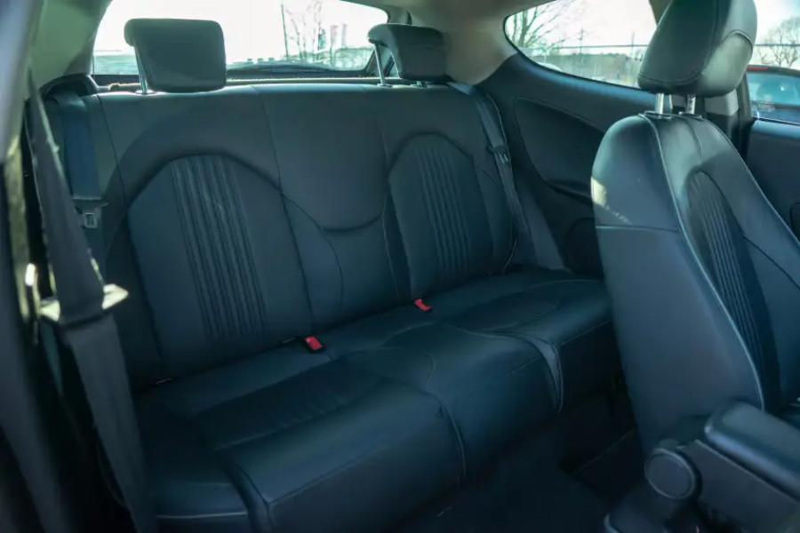 White Alfa Romeo 145 2012 in Liepaja, with an engine capacity of 1.30 L and mileage of 303 thousand km for 4850 €, photo 13 on AUTOMOTO.COM.LV