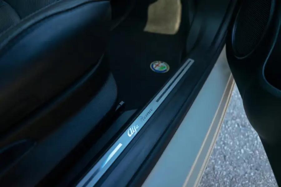 White Alfa Romeo 145 2012 in Liepaja, with an engine capacity of 1.30 L and mileage of 303 thousand km for 4850 €, photo 28 on AUTOMOTO.COM.LV