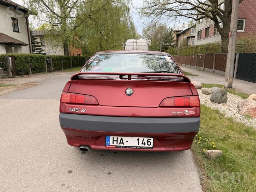Red Alfa Romeo 146 1996 in Riga, with an engine capacity of 2.00 L and mileage of 224 thousand km for 2900 €, photo 5 on AUTOMOTO.COM.LV
