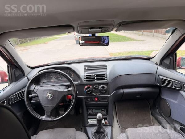Sarkans Alfa Romeo 146 1996 Rīga, ar dzinēja tilpumu 2.00 L un nobraukumu 224 tūkst. km par 2900 €, foto 8 vietnē AUTOMOTO.COM.LV