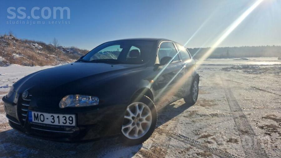 Melns Alfa Romeo 147 2001 Rīga, ar dzinēja tilpumu 2.00 L un nobraukumu 123 tūkst. km par 1180 €, foto 1 vietnē AUTOMOTO.COM.LV