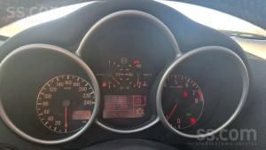 Melns Alfa Romeo 147 2001 Rīga, ar dzinēja tilpumu 2.00 L un nobraukumu 123 tūkst. km par 1180 €, foto 3 vietnē AUTOMOTO.COM.LV