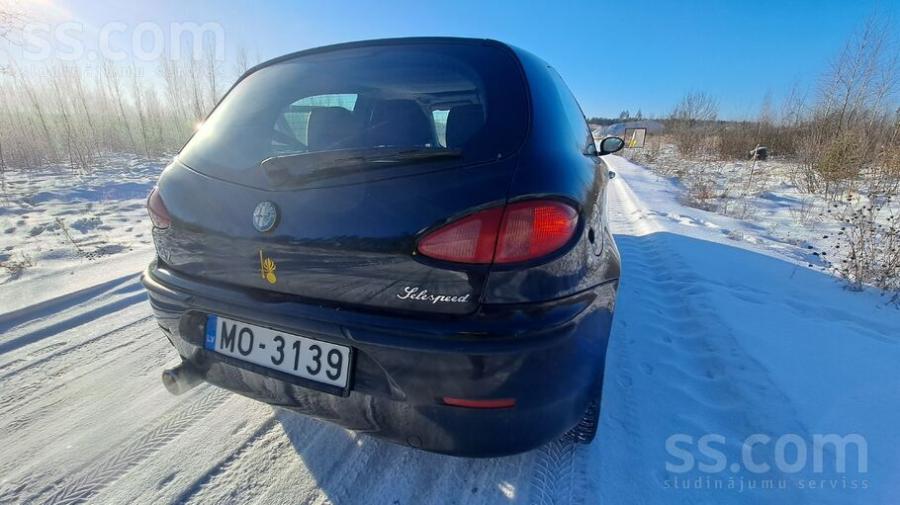 Melns Alfa Romeo 147 2001 Rīga, ar dzinēja tilpumu 2.00 L un nobraukumu 123 tūkst. km par 1180 €, foto 16 vietnē AUTOMOTO.COM.LV