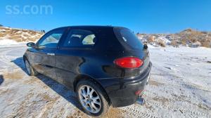 Melns Alfa Romeo 147 2001 Rīga, ar dzinēja tilpumu 2.00 L un nobraukumu 123 tūkst. km par 1180 €, foto 23 vietnē AUTOMOTO.COM.LV