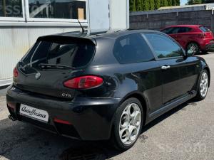 Melns Alfa Romeo 147 2004 Rīga, ar dzinēja tilpumu 3.20 L un nobraukumu 94 tūkst. km par 18900 €, foto 6 vietnē AUTOMOTO.COM.LV