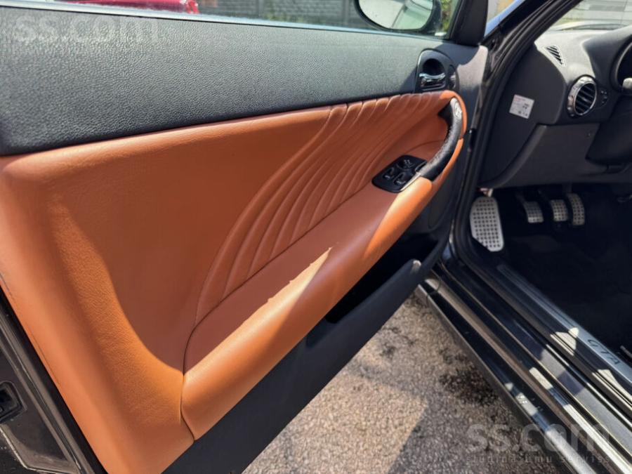 Melns Alfa Romeo 147 2004 Rīga, ar dzinēja tilpumu 3.20 L un nobraukumu 94 tūkst. km par 18900 €, foto 10 vietnē AUTOMOTO.COM.LV