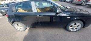 Black Alfa Romeo 147 2005 in Moletai, with an engine capacity of 1.91 L and mileage of 224 thousand km for 1350 €, photo 5 on AUTOMOTO.COM.LV