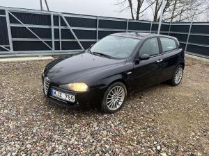 Melns Alfa Romeo 147 2007 Marijampole, ar dzinēja tilpumu 1.91 L un nobraukumu 351 tūkst. km par 800 €, foto 2 vietnē AUTOMOTO.COM.LV