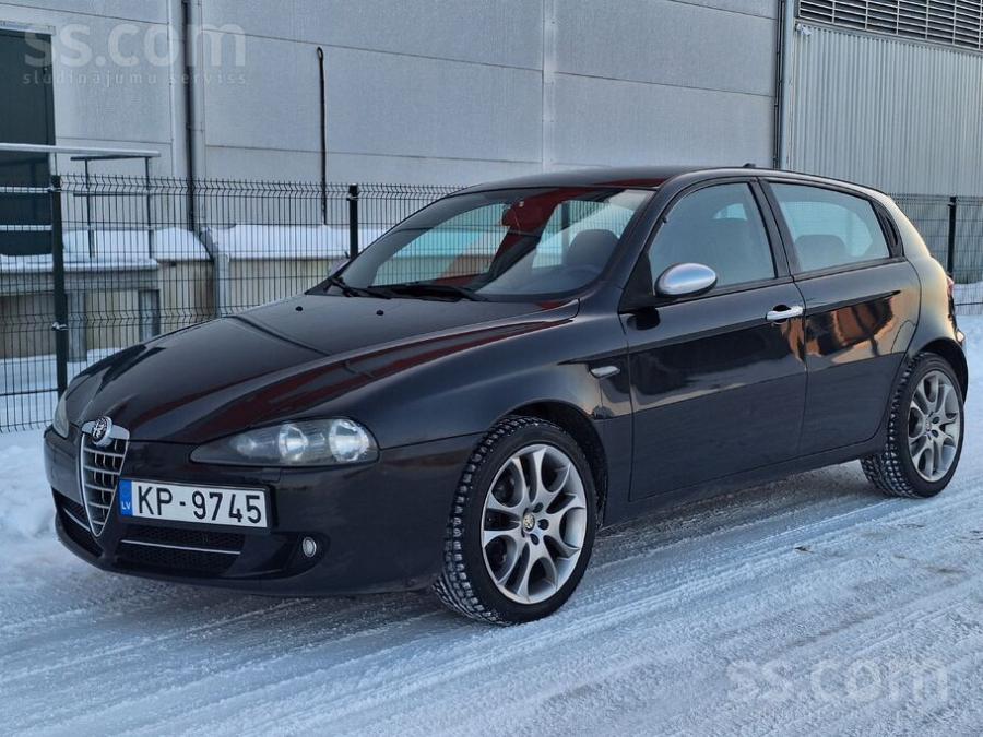 Black Alfa Romeo 147 2007 in Riga, with an engine capacity of 1.90 L and mileage of 290 thousand km for 750 €, photo 1 on AUTOMOTO.COM.LV