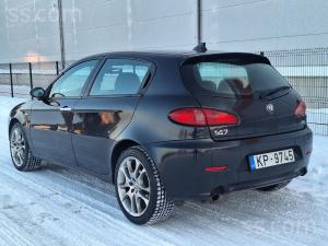 Black Alfa Romeo 147 2007 in Riga, with an engine capacity of 1.90 L and mileage of 290 thousand km for 750 €, photo 4 on AUTOMOTO.COM.LV