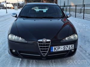 Black Alfa Romeo 147 2007 in Riga, with an engine capacity of 1.90 L and mileage of 290 thousand km for 750 €, photo 12 on AUTOMOTO.COM.LV