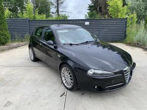 Melns Alfa Romeo 147 2007 Kauņa, ar dzinēja tilpumu 1.90 L un nobraukumu 351 tūkst. km par 850 €, foto 3 vietnē AUTOMOTO.COM.LV