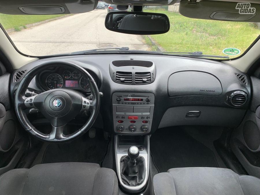Melns Alfa Romeo 147 2007 Kauņa, ar dzinēja tilpumu 1.90 L un nobraukumu 351 tūkst. km par 850 €, foto 6 vietnē AUTOMOTO.COM.LV
