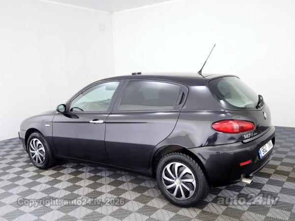 Black Alfa Romeo 147 2007 in Tallinn, with an engine capacity of 1.90 L and mileage of 250 thousand km for 1399 €, photo 4 on AUTOMOTO.COM.LV