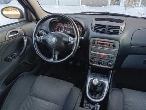 Melns Alfa Romeo 147 2008 Telšiai, ar dzinēja tilpumu 1.60 L un nobraukumu 184 tūkst. km par 1200 €, foto 2 vietnē AUTOMOTO.COM.LV