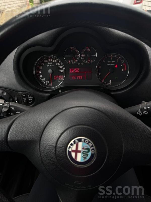 Black Alfa Romeo 147 2010 in Riga, with an engine capacity of 1.60 L and mileage of 202 thousand km for 950 €, photo 4 on AUTOMOTO.COM.LV
