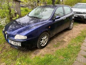 Zils Alfa Romeo 147 2003 Dobele, ar dzinēja tilpumu 1.90 L un nobraukumu 250 tūkst. km par 600 €, foto 7 vietnē AUTOMOTO.COM.LV