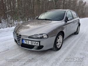 Pelēks Alfa Romeo 147 2007 Tallina, ar dzinēja tilpumu 1.90 L un nobraukumu 224 tūkst. km par 1990 €, foto  vietnē AUTOMOTO.COM.LV