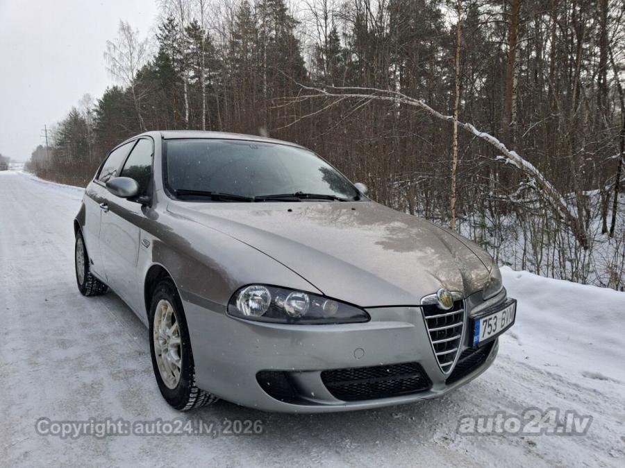 Pelēks Alfa Romeo 147 2007 Tallina, ar dzinēja tilpumu 1.90 L un nobraukumu 224 tūkst. km par 1990 €, foto 2 vietnē AUTOMOTO.COM.LV