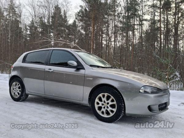 Grey Alfa Romeo 147 2007 in Tallinn, with an engine capacity of 1.90 L and mileage of 224 thousand km for 1990 €, photo 3 on AUTOMOTO.COM.LV