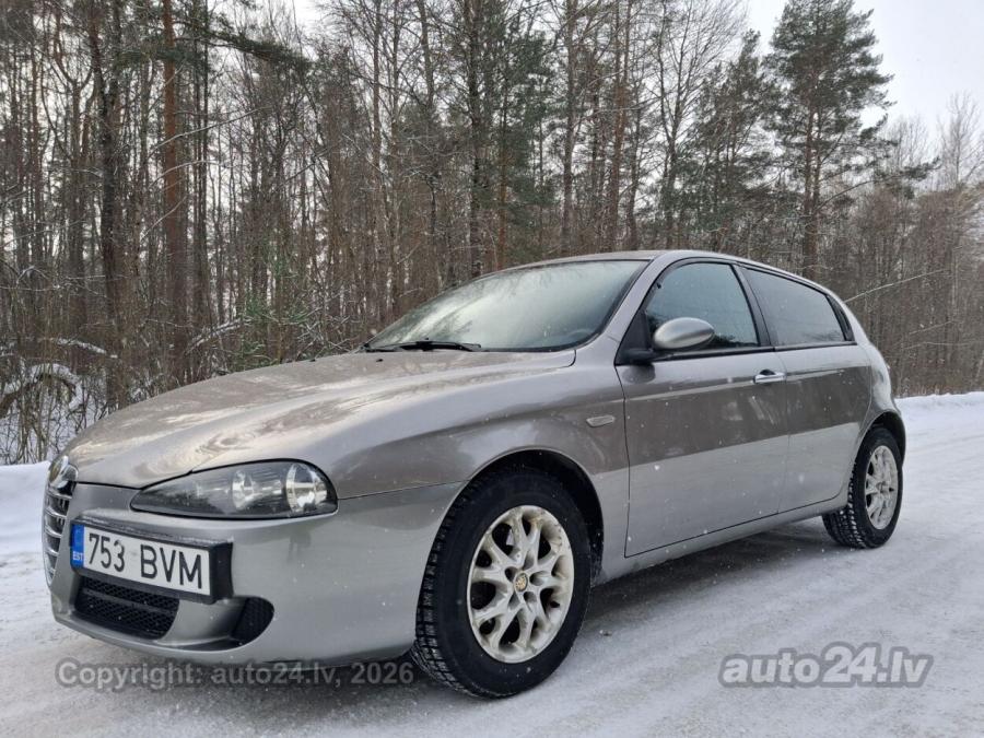 Pelēks Alfa Romeo 147 2007 Tallina, ar dzinēja tilpumu 1.90 L un nobraukumu 224 tūkst. km par 1990 €, foto 4 vietnē AUTOMOTO.COM.LV