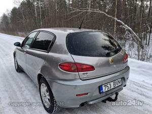 Pelēks Alfa Romeo 147 2007 Tallina, ar dzinēja tilpumu 1.90 L un nobraukumu 224 tūkst. km par 1990 €, foto 7 vietnē AUTOMOTO.COM.LV