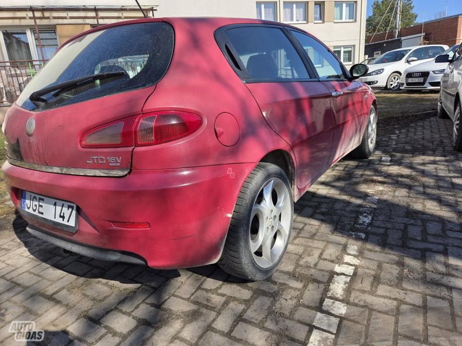 Alfa Romeo 147 2005 in Radviliskis, with an engine capacity of 1.90 L and mileage of 347 thousand km for 399 €, photo 5 on AUTOMOTO.COM.LV