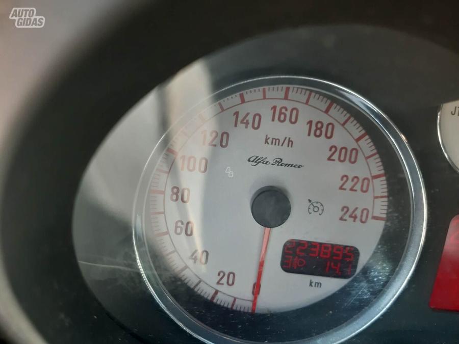 Альфа Ромео 147 2005 в Пренай, объемом двигателя 1.90 л и пробегом 224 тыс. км за 740 €, фото 8 на AUTOMOTO.COM.LV