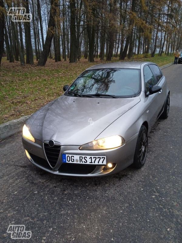 Alfa Romeo 147 2010 in Marijampole, with an engine capacity of 1.60 L and mileage of 200 thousand km for 3000 €, photo 2 on AUTOMOTO.COM.LV