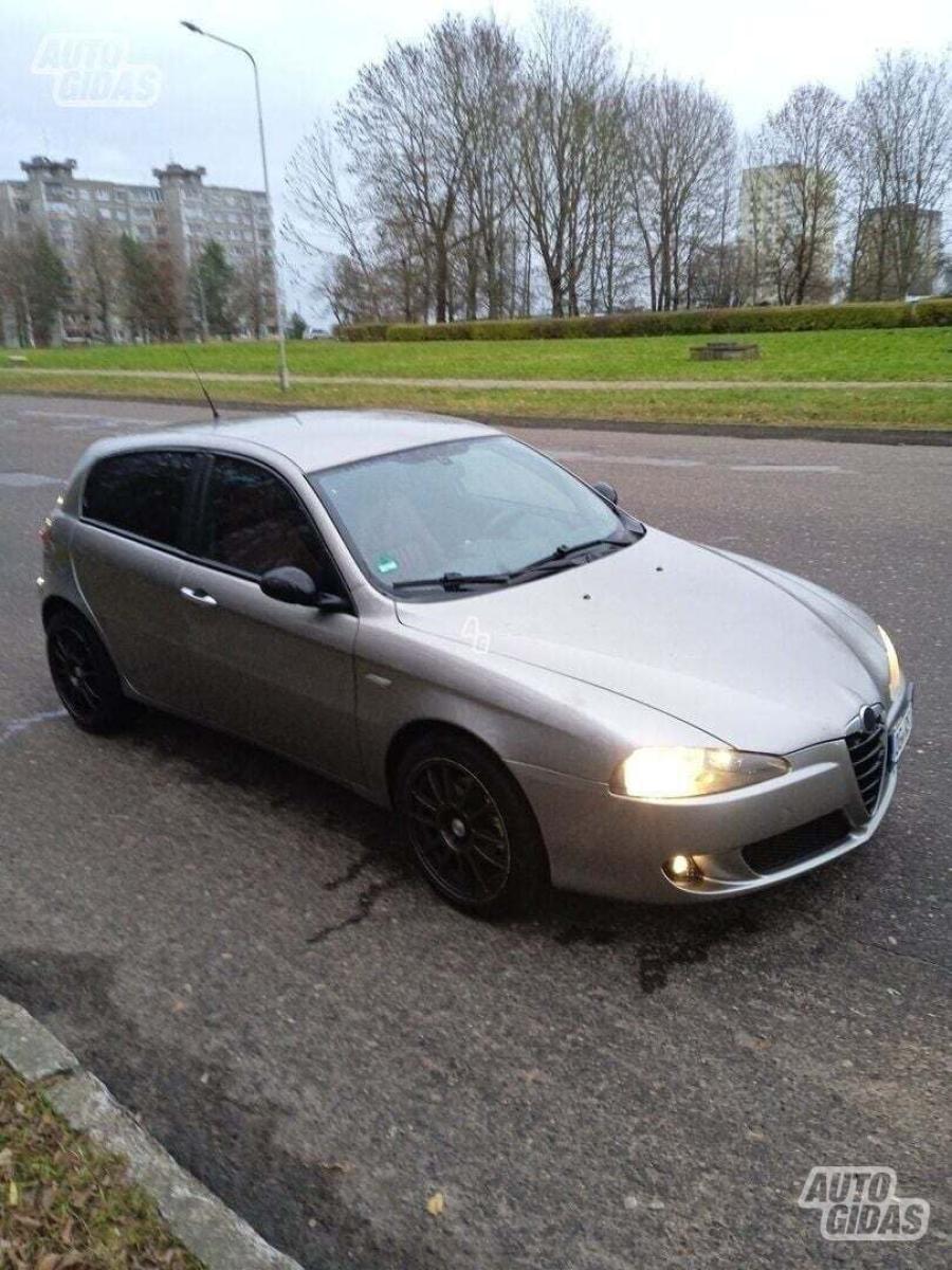 Alfa Romeo 147 2010 in Marijampole, with an engine capacity of 1.60 L and mileage of 200 thousand km for 3000 €, photo 4 on AUTOMOTO.COM.LV