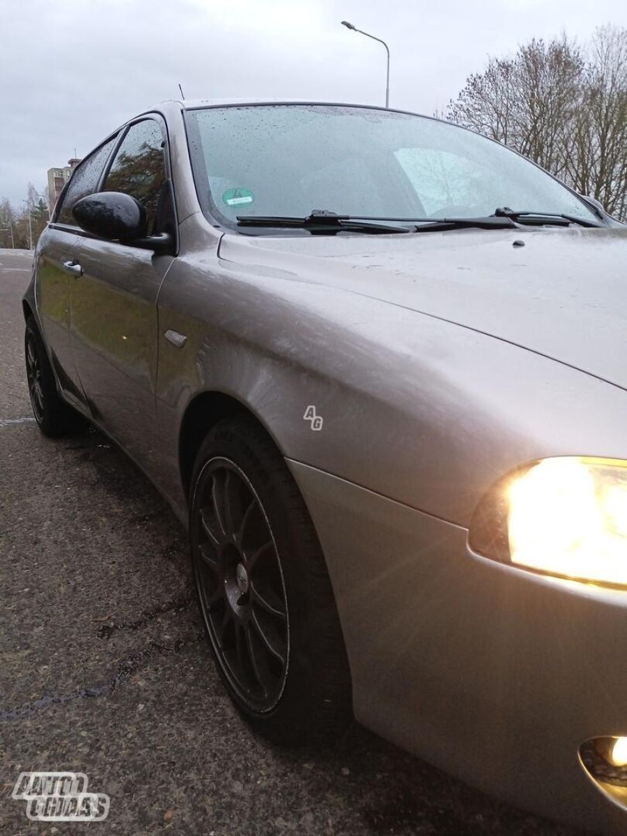 Alfa Romeo 147 2010 in Marijampole, with an engine capacity of 1.60 L and mileage of 200 thousand km for 3000 €, photo 7 on AUTOMOTO.COM.LV