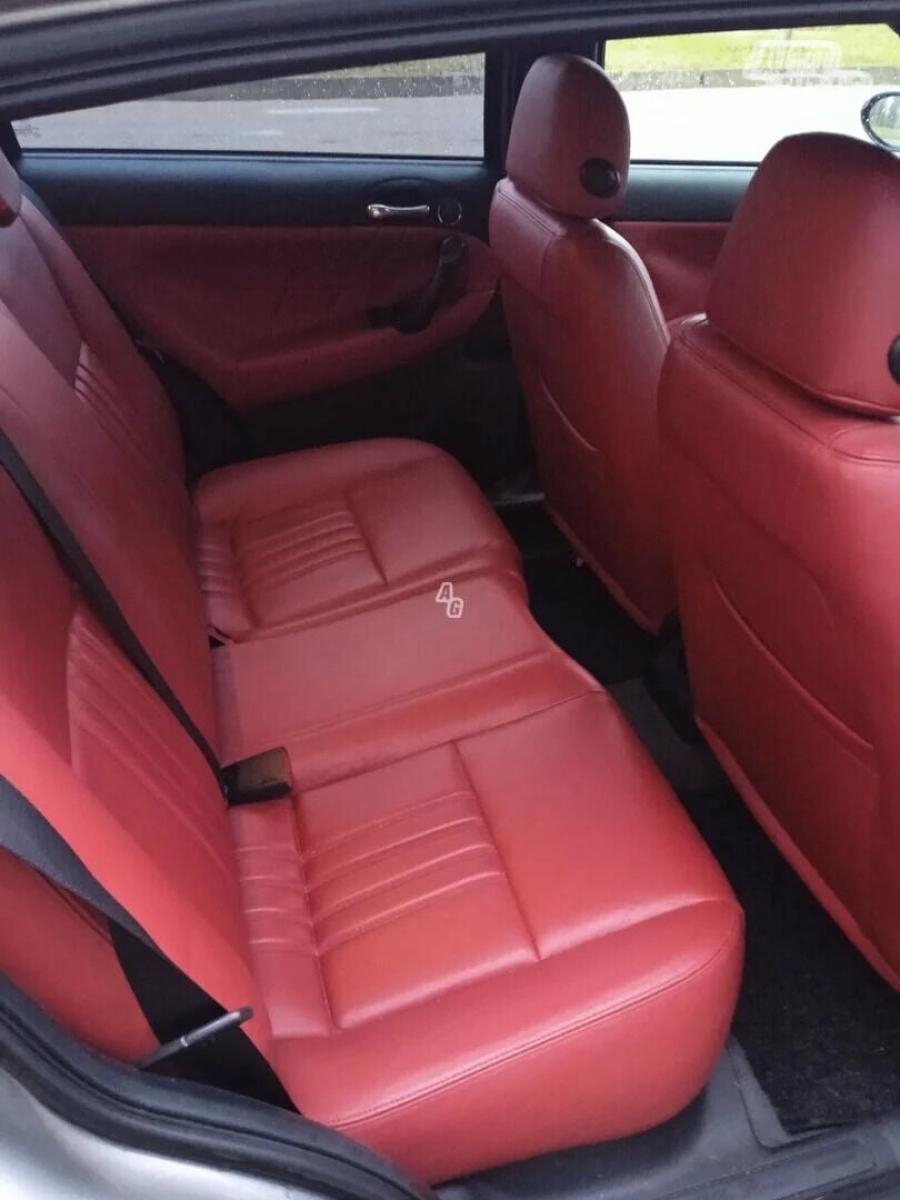Alfa Romeo 147 2010 in Marijampole, with an engine capacity of 1.60 L and mileage of 200 thousand km for 3000 €, photo 19 on AUTOMOTO.COM.LV