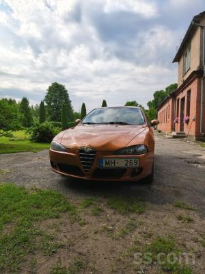 Oranžs Alfa Romeo 147 2005 Valmiera, ar dzinēja tilpumu 2.00 L un nobraukumu 205 tūkst. km par 950 €, foto  vietnē AUTOMOTO.COM.LV