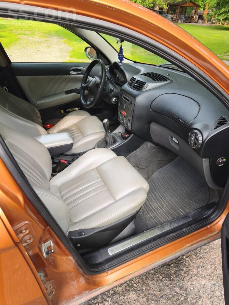 Oranžs Alfa Romeo 147 2005 Valmiera, ar dzinēja tilpumu 2.00 L un nobraukumu 205 tūkst. km par 950 €, foto 6 vietnē AUTOMOTO.COM.LV