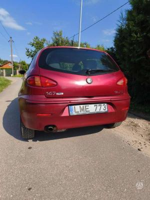 Красный Альфа Ромео 147 2002 в Вильнюс, объемом двигателя 1.91 л и пробегом 351 тыс. км за 1200 €, фото 27 на AUTOMOTO.COM.LV