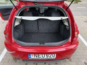 Sarkans Alfa Romeo 147 2005 Viļņa, ar dzinēja tilpumu 1.60 L un nobraukumu 184 tūkst. km par 1400 €, foto 15 vietnē AUTOMOTO.COM.LV
