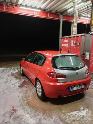 Red Alfa Romeo 147 2007 in Aluksne, with an engine capacity of 1.90 L and mileage of 223 thousand km for 900 €, photo 5 on AUTOMOTO.COM.LV