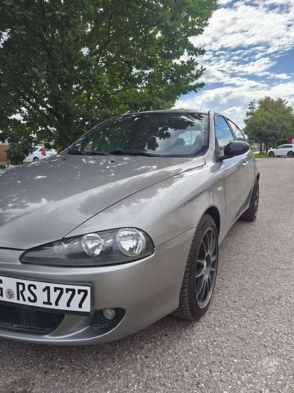 Dzeltens Alfa Romeo 147 2010 Marijampole, ar dzinēja tilpumu 1.60 L un nobraukumu 200 tūkst. km par 2950 €, foto 5 vietnē AUTOMOTO.COM.LV