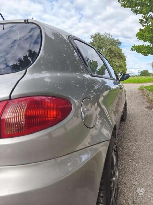 Dzeltens Alfa Romeo 147 2010 Marijampole, ar dzinēja tilpumu 1.60 L un nobraukumu 200 tūkst. km par 2950 €, foto 8 vietnē AUTOMOTO.COM.LV