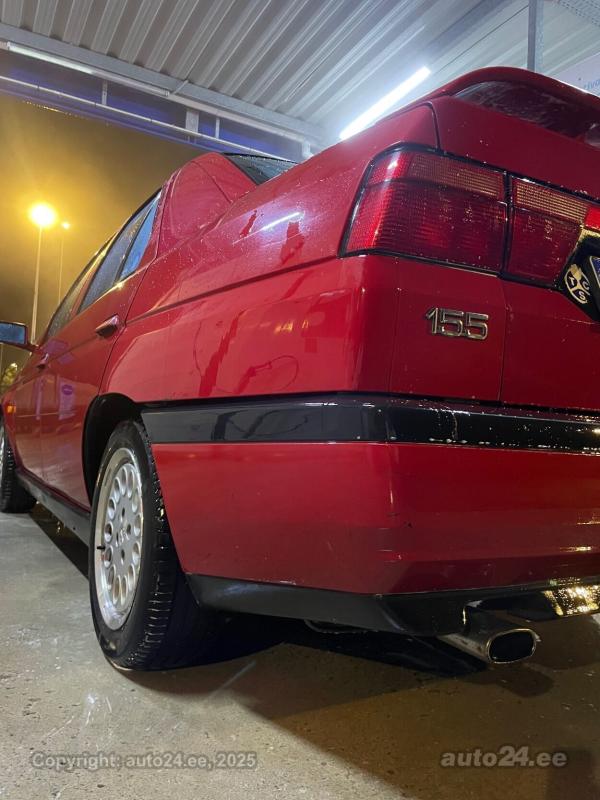 Sarkans Alfa Romeo 155 1996 Tallina, ar dzinēja tilpumu 2.00 L un nobraukumu 175 tūkst. km par 5555 €, foto 11 vietnē AUTOMOTO.COM.LV
