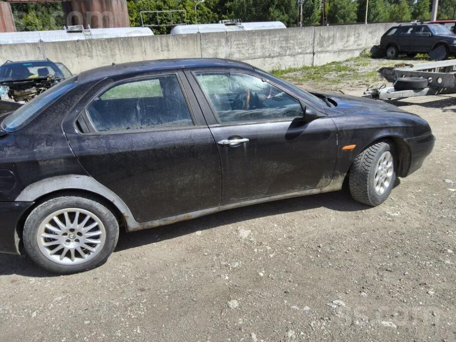 Melns Alfa Romeo 156 2000 Daugavpils, ar dzinēja tilpumu 1.90 L un nobraukumu 305 tūkst. km par 500 €, foto 8 vietnē AUTOMOTO.COM.LV